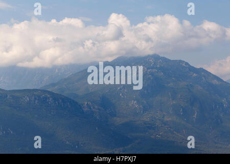 The Pindos Mountains in Greece. The Meteora Monasteries Stock Photo - Alamy