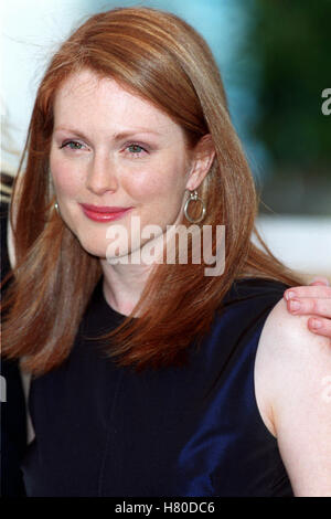 JULIANNE MOORE 26 May 1999 Stock Photo - Alamy