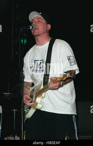 ERIC SCHRODY AKA EVERLAST 11 July 1999 Stock Photo - Alamy
