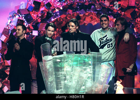 BOYZONE GET AWARD 15 November 1999 Stock Photo - Alamy