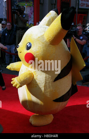 POKEMON: THE FIRST MOVIE, Pikachu, 1999, (c)Warner Bros./courtesy ...