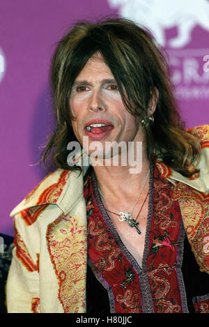 STEVEN TYLER 13 December 1999 Stock Photo - Alamy