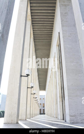Modern Colonnade in architecture Stock Photo: 125410982 - Alamy