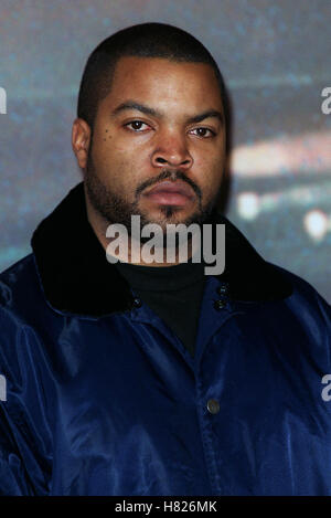 ICE CUBE BERLIN GERMANY 20 February 2000 Stock Photo - Alamy