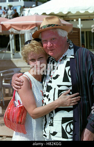 LISI TRIBBLE & KEN RUSSELL CANNES FILM FESTIVAL CANNES FRANCE EUROPE 13 ...