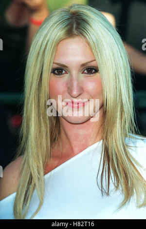 KELLY LEVESQUE "AMERICAS SWEETHEARTS"PREMIERE WESTWOOD LOS ANGELES USA ...