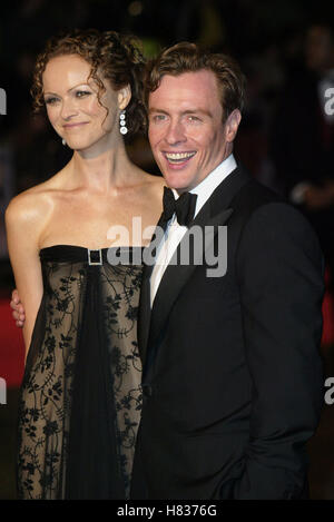 TOBY STEPHENS & FRIEND DIE ANOTHER DAY (JAMES BOND) PREMIERE LONDON ...