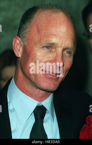 Ed Harris Film: A Beautiful Mind (USA 2001) Characters: Parcher ...