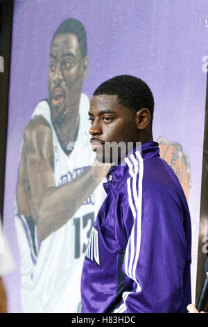 November 1, 2010; Sacramento, CA, USA; Toronto Raptors power forward ...