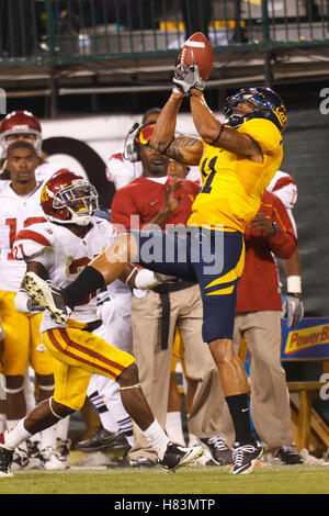 USC Trojans wide receiver Michael Jackson III (9) runs upfield wth a ...