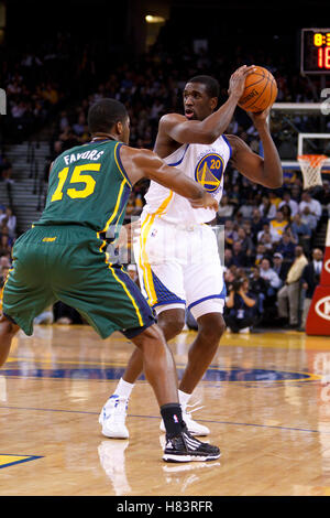 Utah Jazz center Derrick Favors (15) blocks Dallas Mavericks point ...