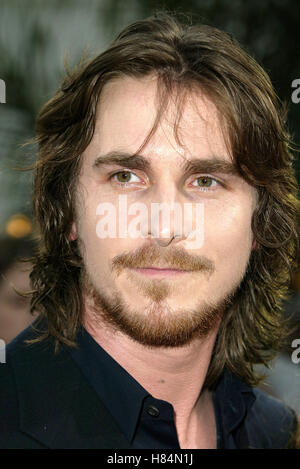 CHRISTIAN BALE, REIGN OF FIRE, 2002 Stock Photo - Alamy