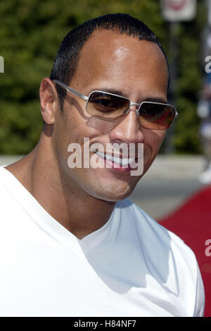 DWAYNE JOHNSON (AKA THE ROCK) TEEN CHOICE AWARDS 2002 UNIVERSAL ...