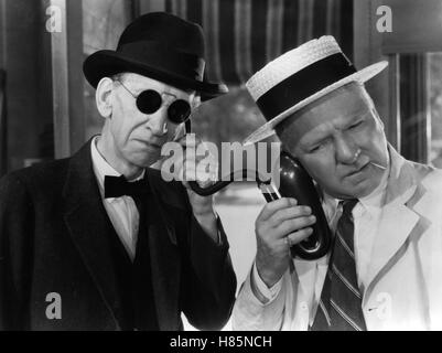 SCENE WITH W.C. FIELDS IT'S A GIFT (1934 Stock Photo - Alamy