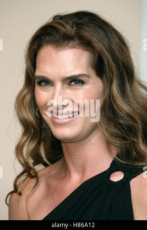 BROOKE SHIELDS WOMEN IN FILM GALA CENTURY PLAZA HOTEL CENTURY CITY LA ...