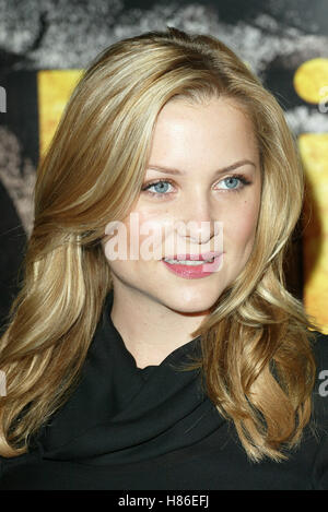 JESSICA CAPSHAW 8 MILE WORLD FILM PREMIERE WESTWOOD LA USA 06 November ...