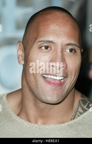 DWAYNE JOHNSON (AKA THE ROCK) BULLETPROOF MONK PREMIER CHINESE THEATRE ...
