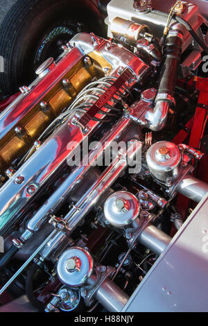 Vintage Jaguar e type engine bay Stock Photo - Alamy
