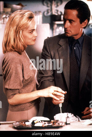 USA. Sharon Stone and Michael Douglas in a scene from (C)TriStar ...