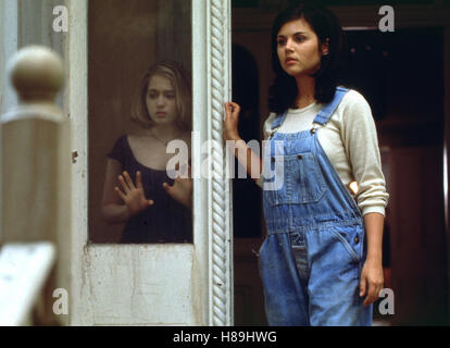 Tiffani-Amber Thiessen Film Buried Secrets (1995) 04 November 1996 **WARNING** This Photograph ...