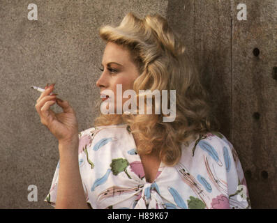 THE WOO WOO KID (1987) BEVERLY D'ANGELO WOO 001 Stock Photo - Alamy