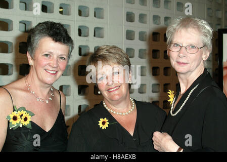 BERYL BAMFORTH, CALENDAR GIRLS, 2003 Stock Photo - Alamy