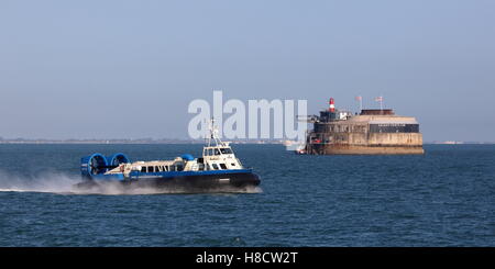 The Hovertravel Hovercraft, Freedom 90, passing Spitbank Fork in the ...