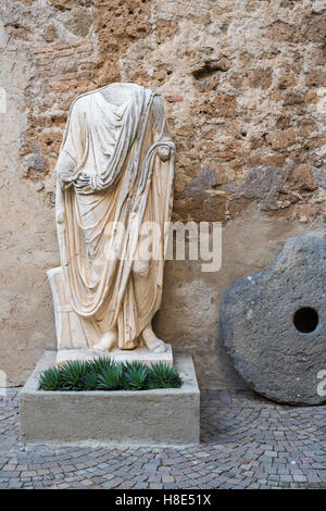 A headless Roman statue in the Cervetri museum Stock Photo - Alamy