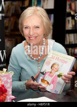 Mary Berry Celebrity chef and star of The Great British Bake Off, Mary ...