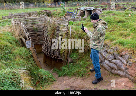 German soldiers digging a trench, WW1 Stock Photo - Alamy