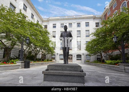 John F. Kennedy Statue by Isabel McIlvain, Massachusetts State House ...