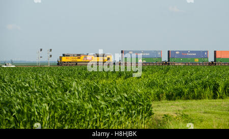 Union Pacific Double Stack Container Train at North Palm Springs Stock Photo - Alamy