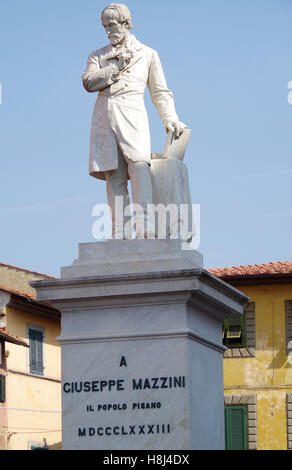 Statue of Giuseppi Mazzini, Pisa, Italy Stock Photo - Alamy