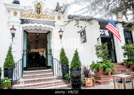 Cypress Inn Carmel California entrance Stock Photo - Alamy