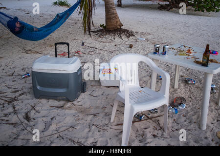 Aftermath of a drunken beach party Stock Photo - Alamy