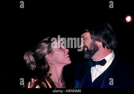 Glen Campbell & Kim Woolen pictured in 1981. © RTBarr/ MediaPunch Stock ...