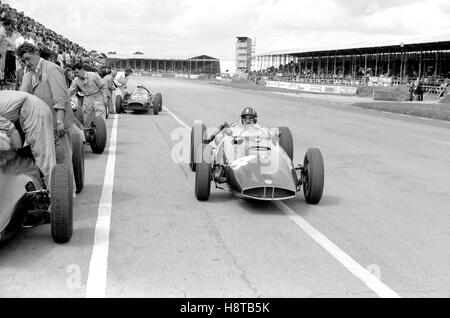 1960 MAY SILVERSTONE GRAHAM HILL BRM P48 PITS Stock Photo - Alamy