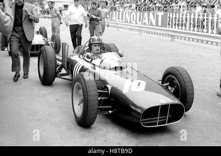 1962 MONACO GP GRAHAM HILL BRM 578 STACKPIPE GASWORKS Stock Photo - Alamy