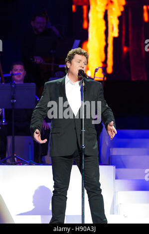 Liverpool, UK. 17th November 2016. Singers Michael Ball and Alfie Boe perform at the Liverpool ...