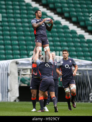 England's Courtney Lawes (left) and George Ford during a training ...
