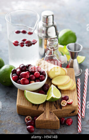 Making a drink with fresh lime juice and water Stock Photo - Alamy