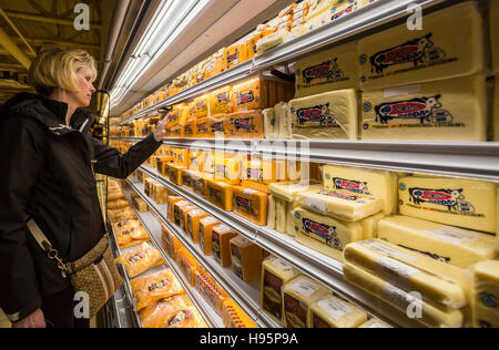 packaging cheese St. Albert Cheese Co-Operative, St Albert, Ontario ...