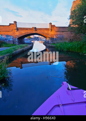A view of the Edinburgh Union Canal, Scotland, UK Stock Photo - Alamy
