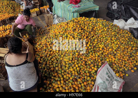 Ecuador, amazon, Banos, fruits, market Stock Photo - Alamy