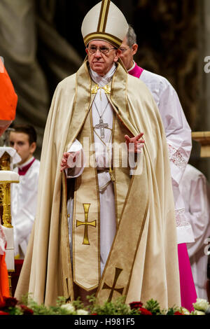 Vatican City, Vatican. 19th Nov, 2016. Pope Francis elevated 17 Roman ...