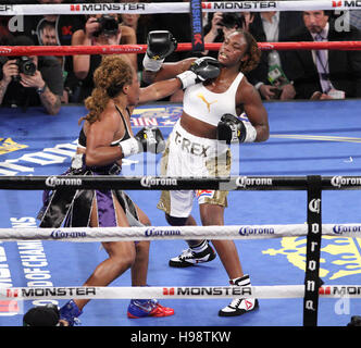 November 20, 2016 - Olympian Claressa Shields makes her professional ...