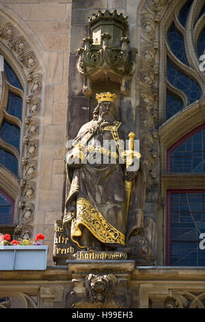 Germany, Ruhr area, Duisburg, statue of the imperator Wilhelm the Great ...