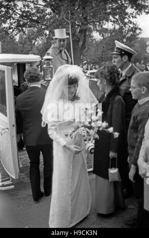 Hochzeit des deutschen Volksschauspielers Edgar Bessen mit Heidi Koehn ...