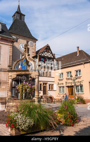 Rosheim, picturesque village, at the scenic route of Vine Alsatian ...