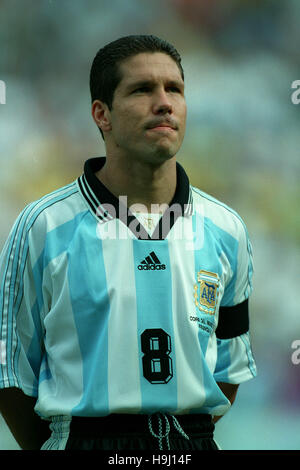 DIEGO SIMEONE INTER MILAN FC 31 July 1997 Stock Photo - Alamy